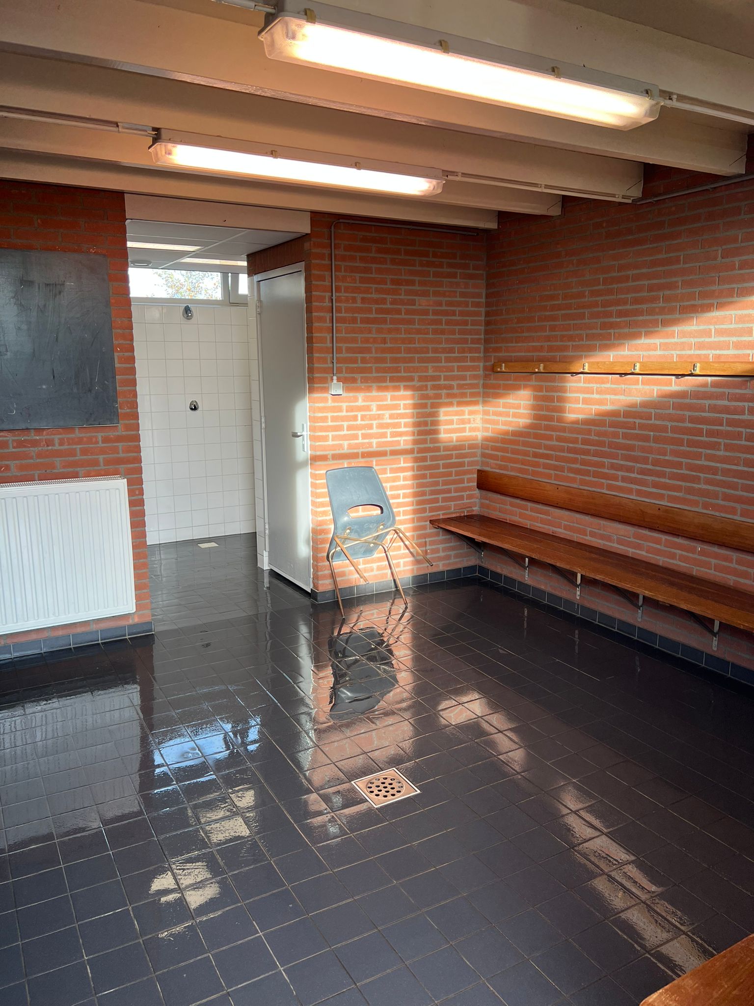 Samen zorgen voor schone kleedlokalen - S.V. Oostburg
